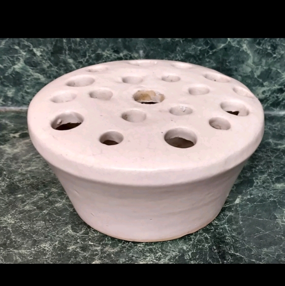 Weller | Accents | Vintage White Weller Pottery Flower Frog Insert 9 ...